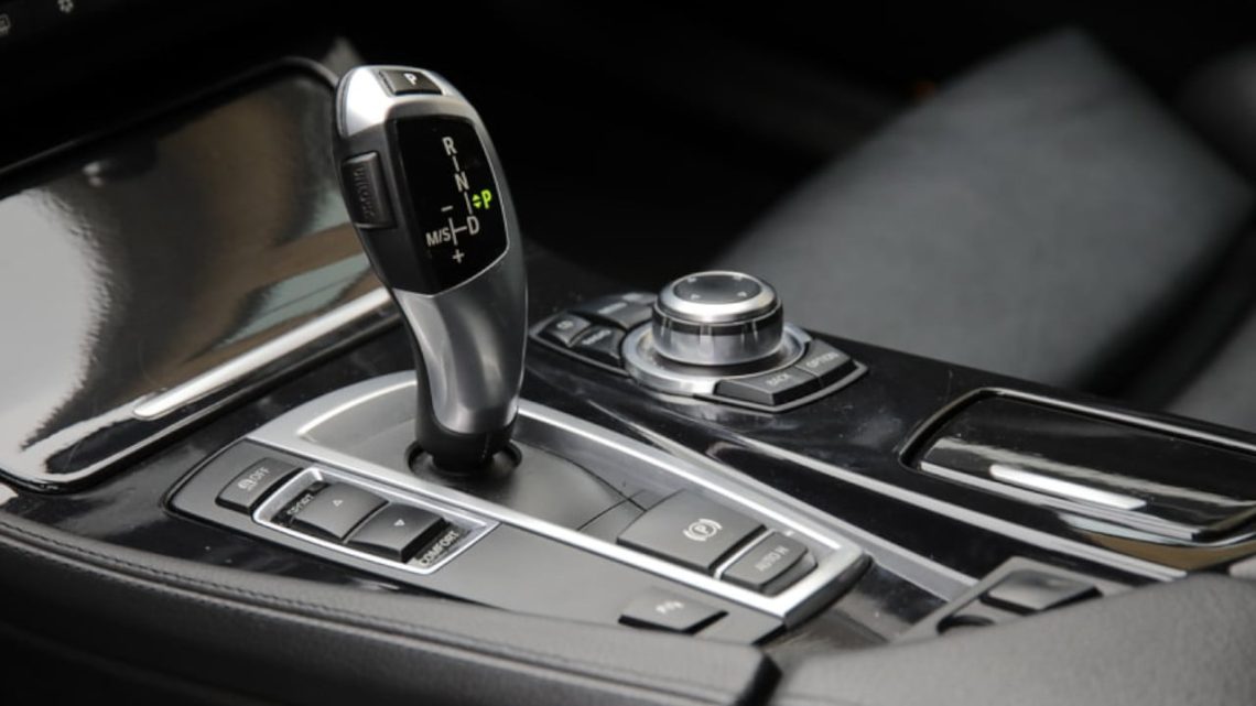 Como dirigir um carro automático | Guia de um iniciante - rio music ...